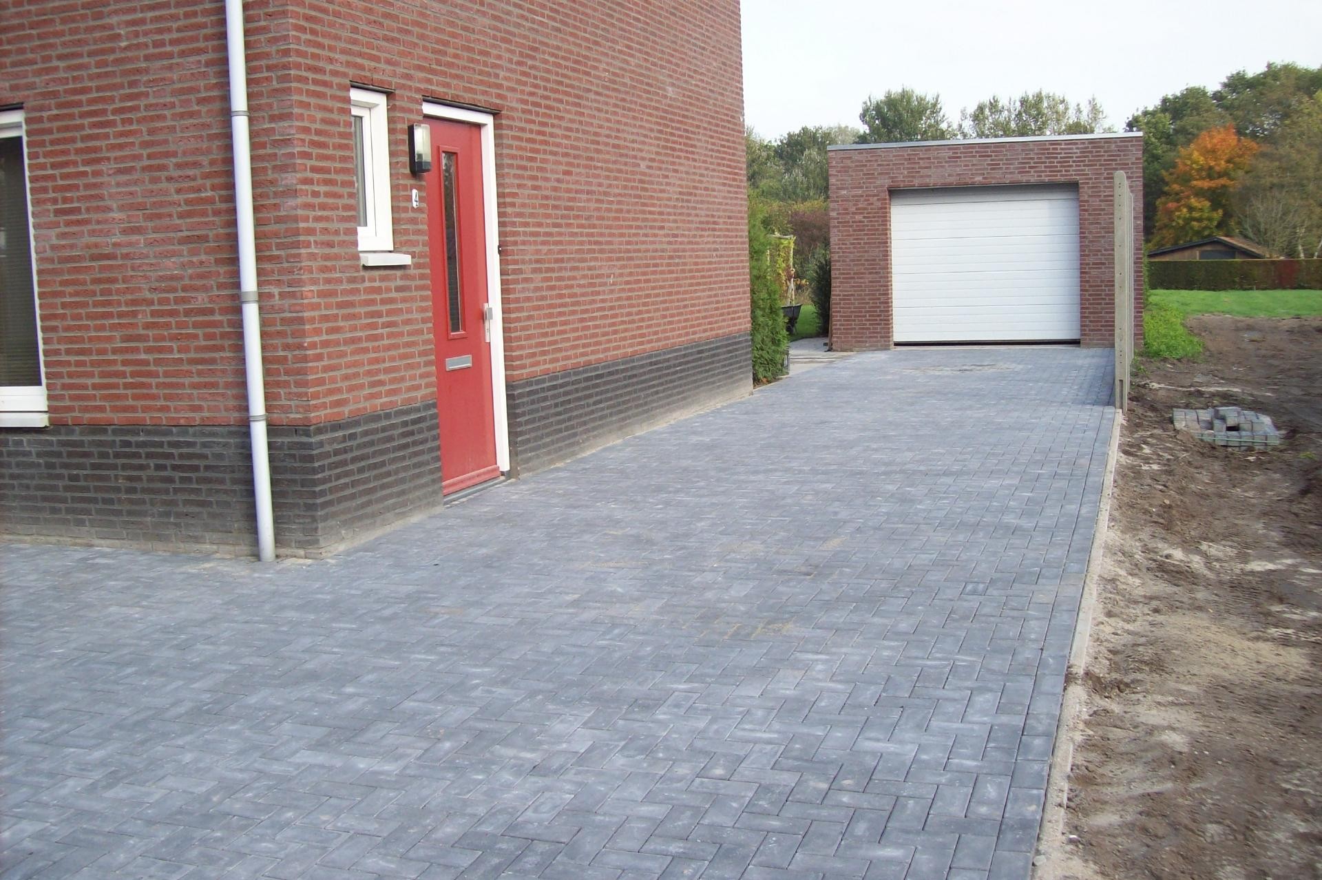 Referentie - tuinhuis bestrating/oprit bestrating/keramisch terras